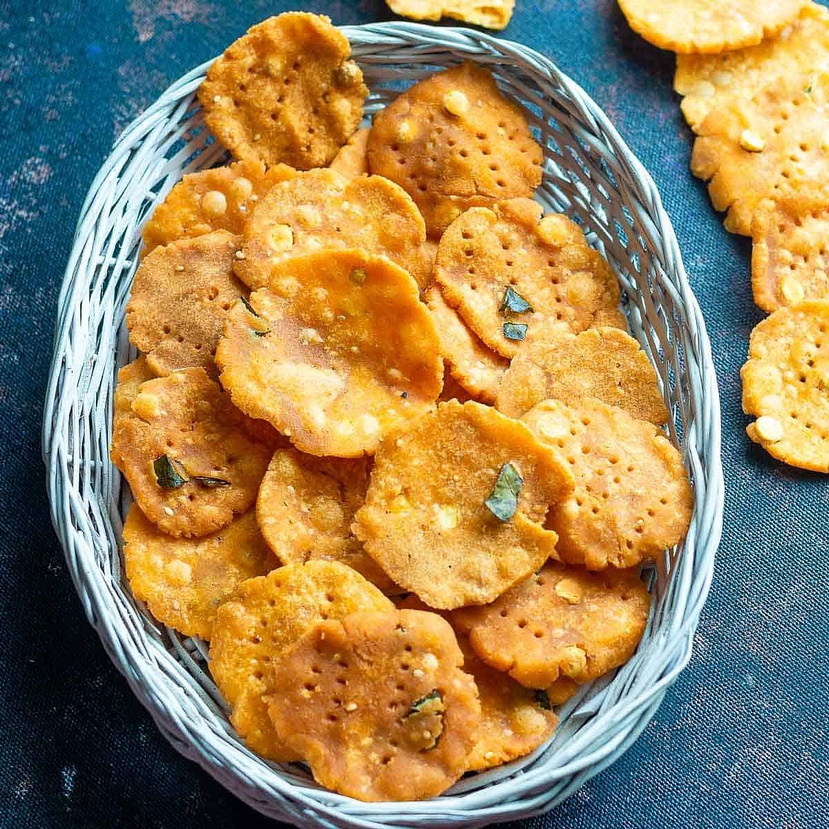 Spice Up Your Festivities: Enjoy These Seven Diwali Snack Recipes