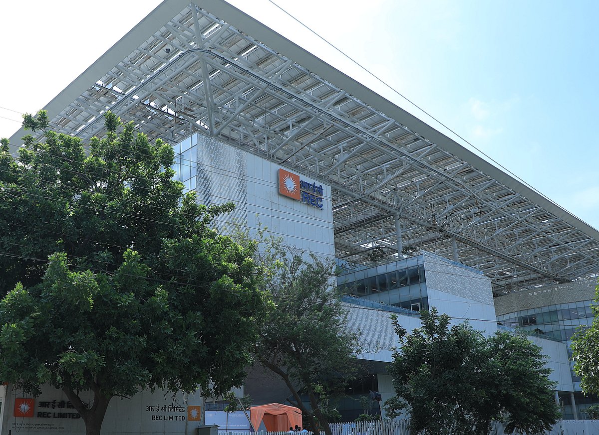 REC Limited Achieves Top ESG Rating Among Financial Institutions By NSE ...