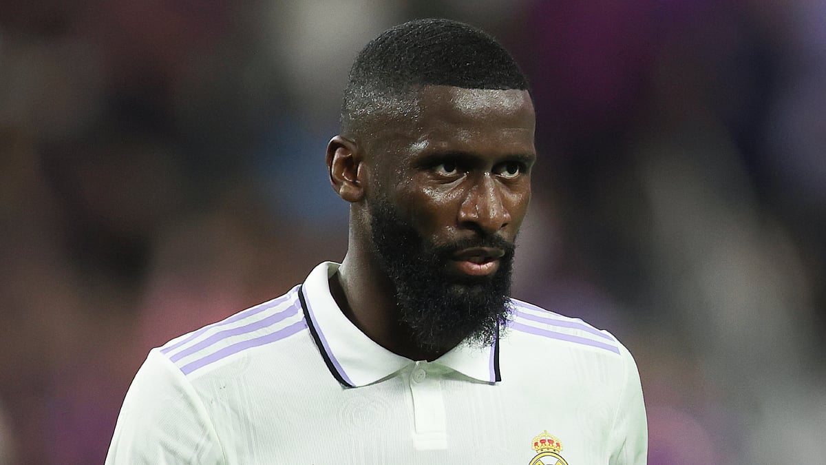 Barcelona 3-2 Real Madrid: Antonio Rudiger Apologises For Throwing ...