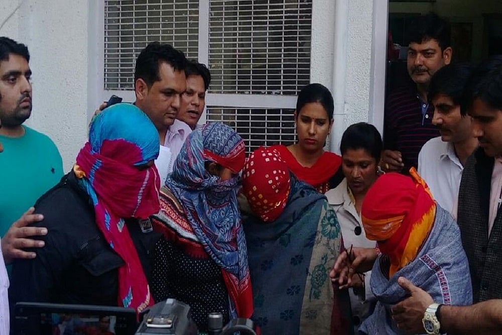 All Women Gang Who Carried Thefts