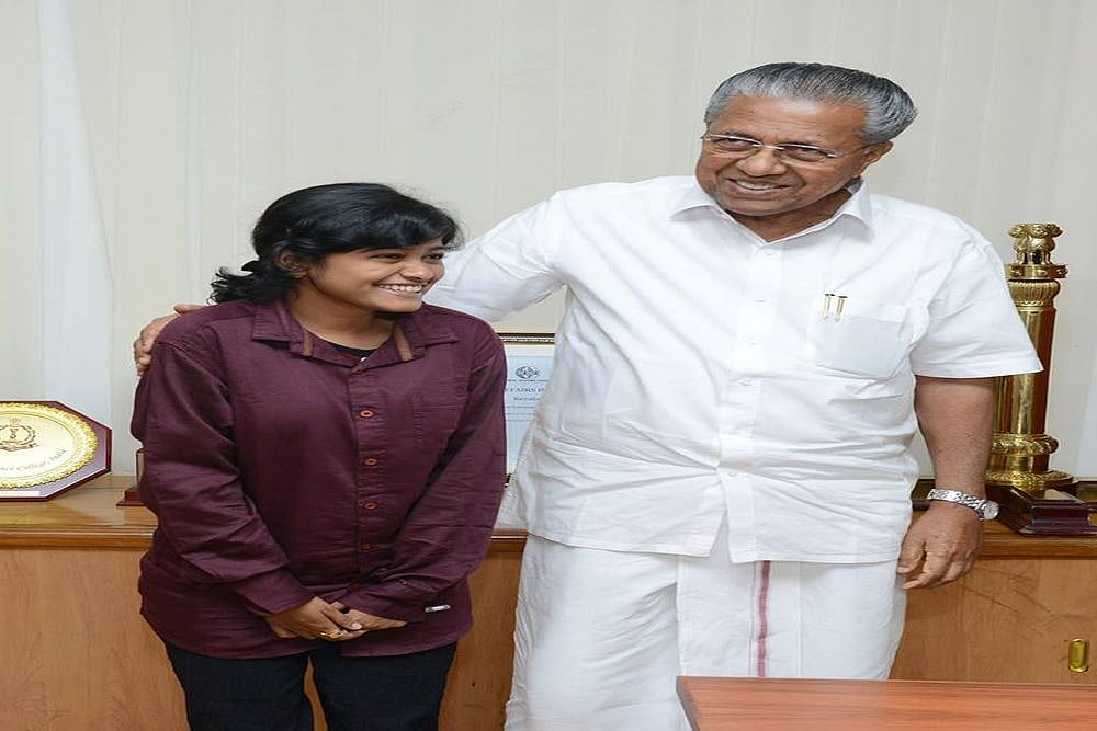 After Meeting Kerala CM, Hanan Hamid Says She Is' Daughter Of The Govt ...