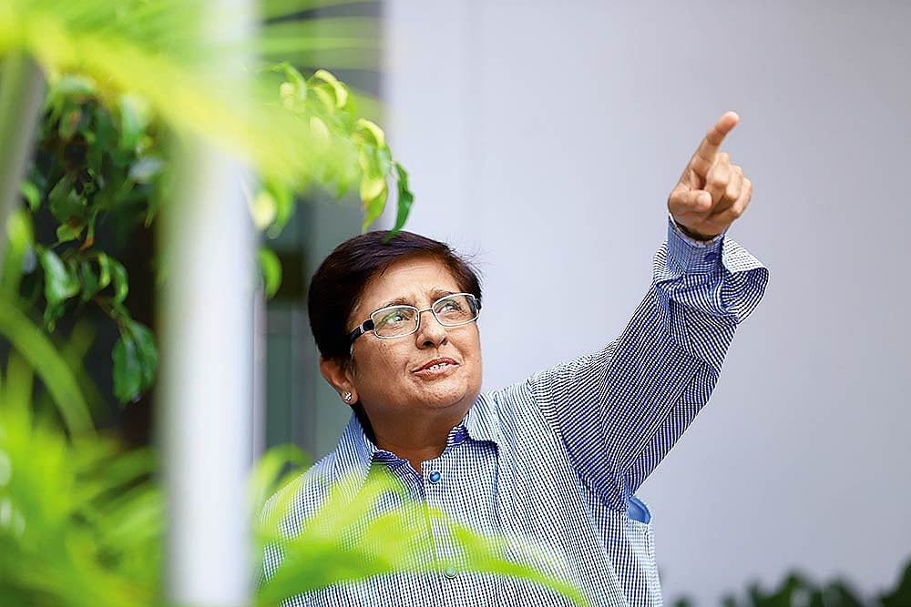 24 Hours In Life Of Kiran Bedi: In The Cycle Of Life, Spreading Message ...