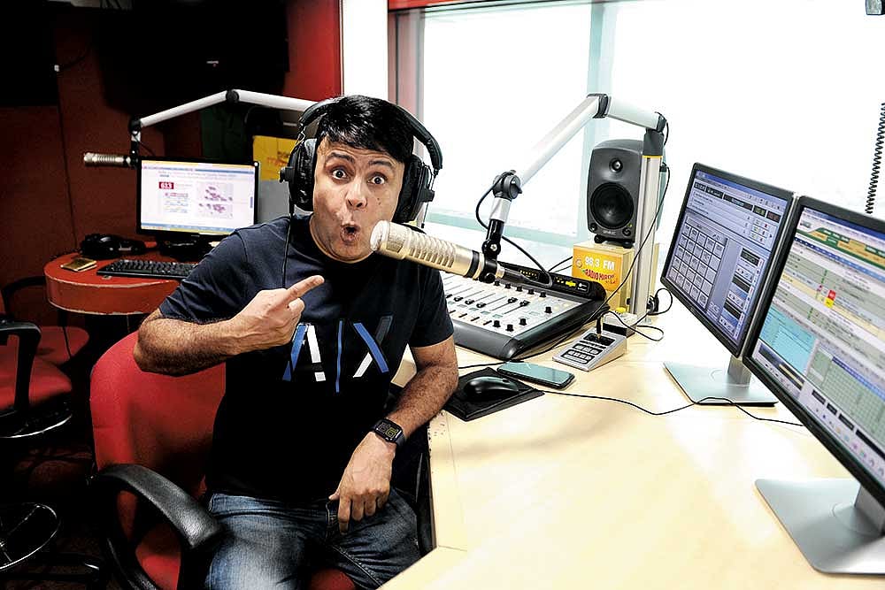 24 Hours In Life Of Naved Khan: Whacky, Funny And Spontaneous ...