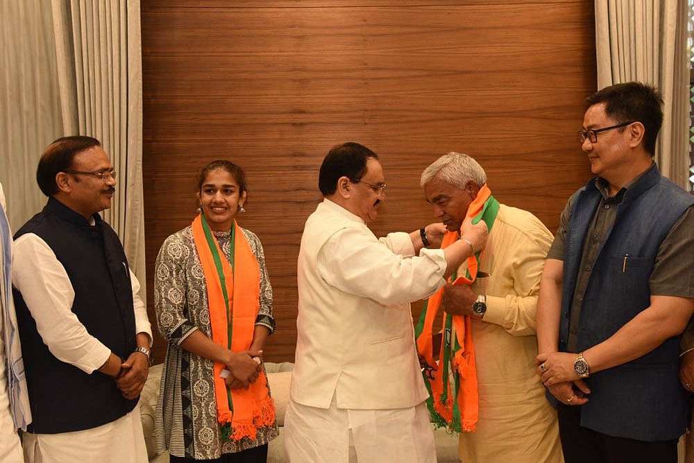 Dangal Girl Babita Phogat Becomes Latest Sportsperson To Join BJP After ...