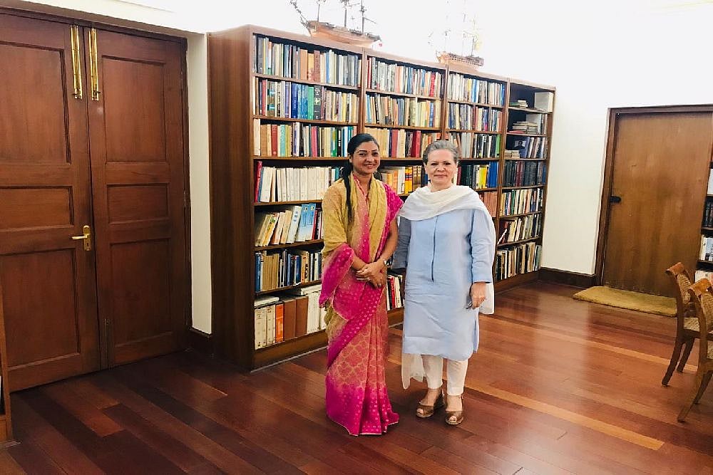 Back To Congress? AAP MLA Alka Lamba Meets Sonia Gandhi, Shares Photo ...