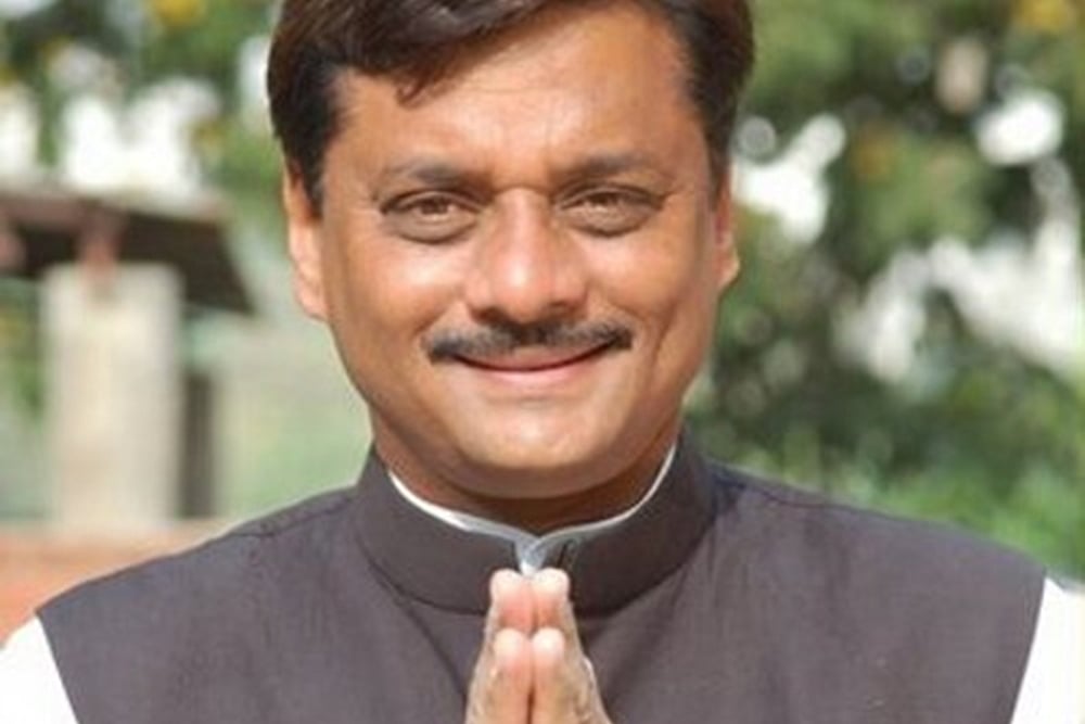 Former Cong MP Satyajit Gaekwad Assaulted By Cops In Gujarat, Inquiry ...