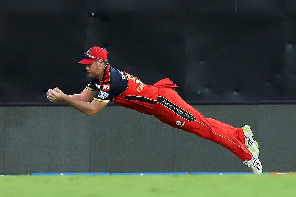 RCB Vs KKR: Flying Dan Christian Takes Stunning Catch To Send Shubman ...