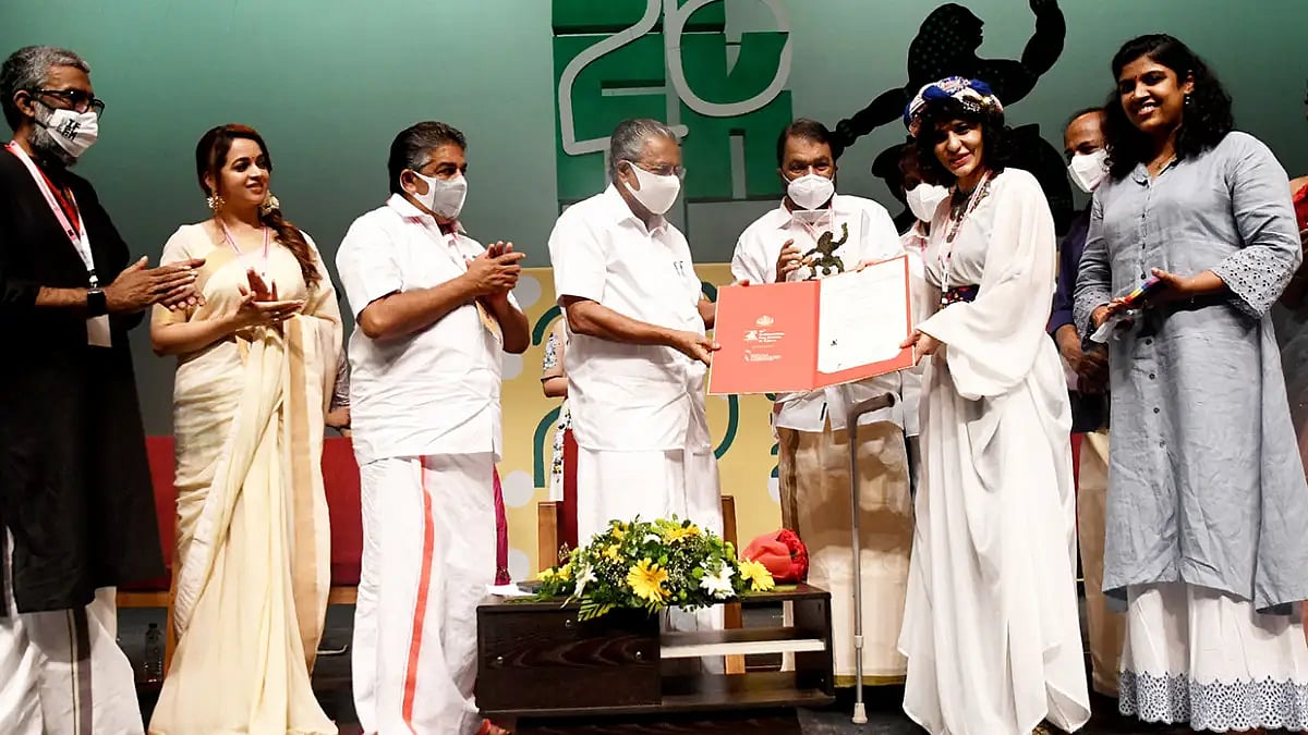 Radhika Madan-Starrer 'Kacchey Limbu' Officially Selected At World Film ...