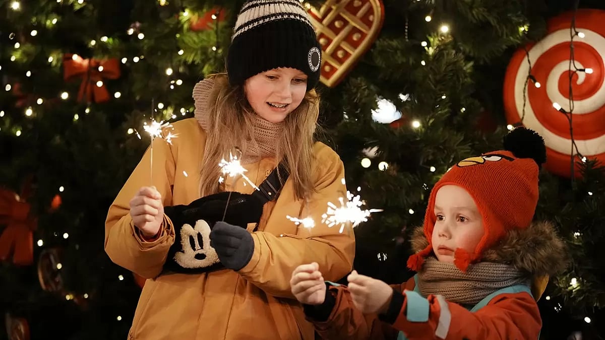 See How Russian Markets Are Celebrating Christmas