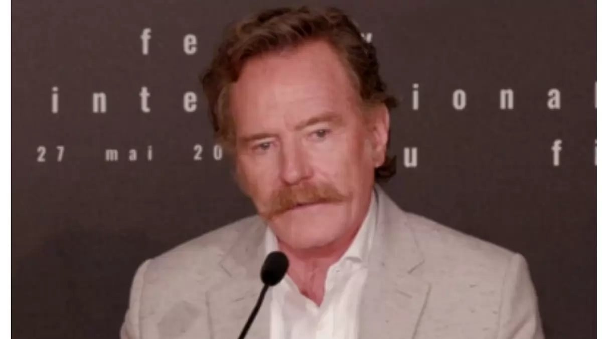 Bryan Cranston Gives Rousing Speech At SAG-AFTRA Strike Rally | Outlook ...