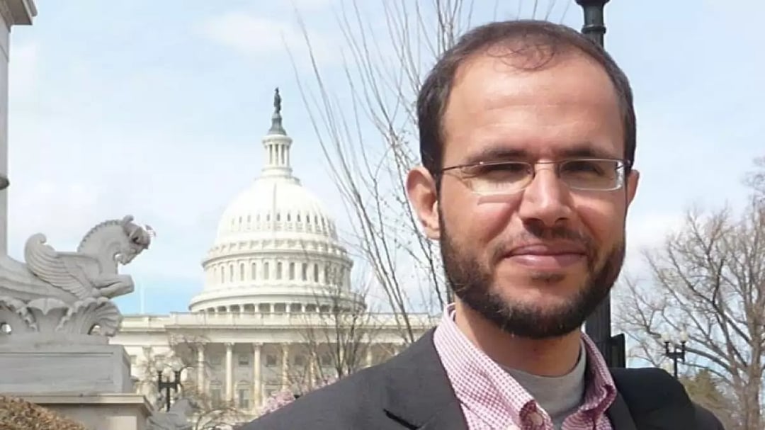 Palestinian poet and scholar Refaat Alareer killed in Israeli airstrike