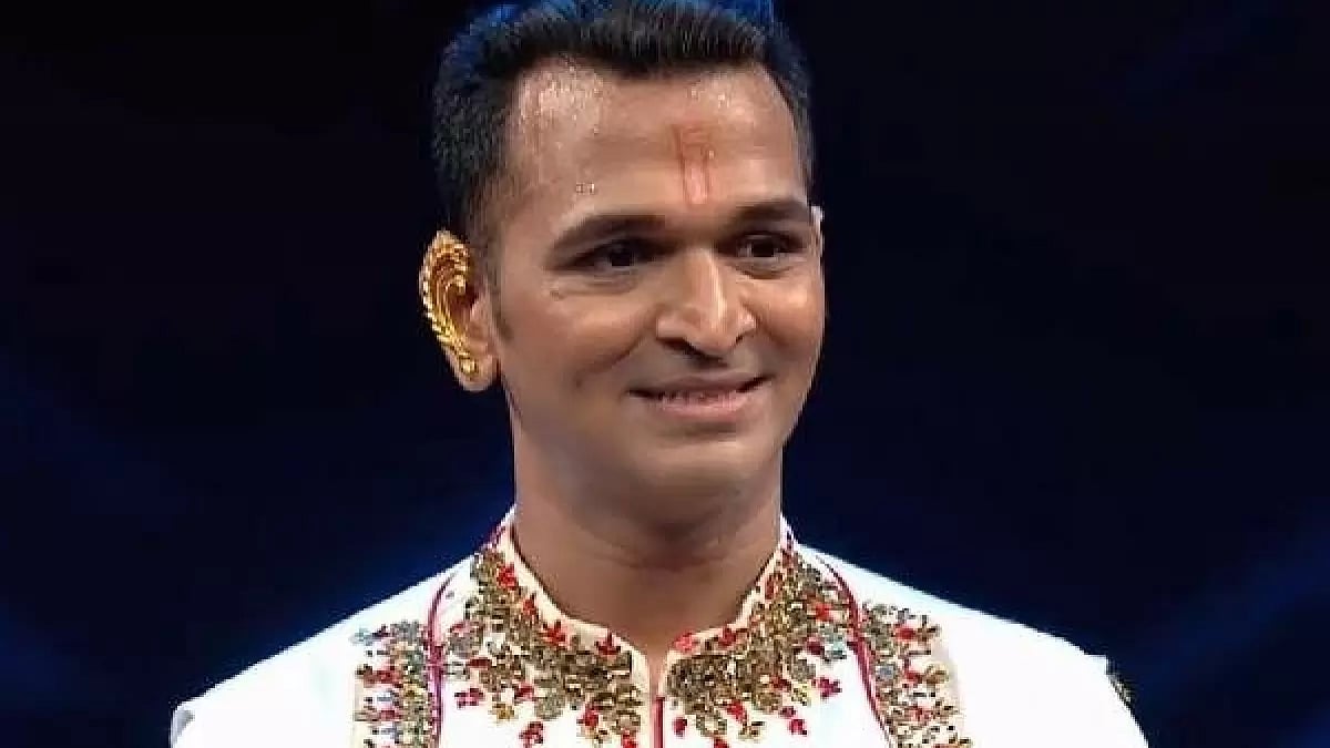 Choreographer Ashish Patil Gives Karuna Pandey His 'Manacha Mujra ...