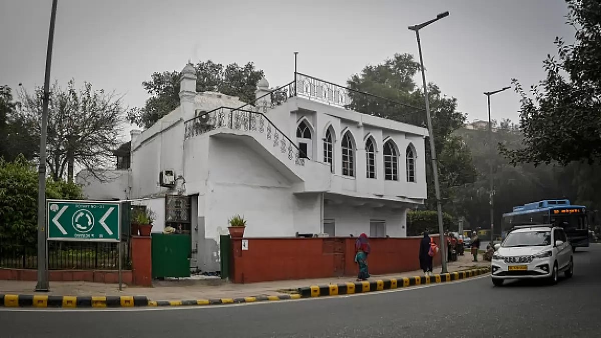 Beyond The Controversy: Sunehri Bagh Masjid Upholds Story Of ...
