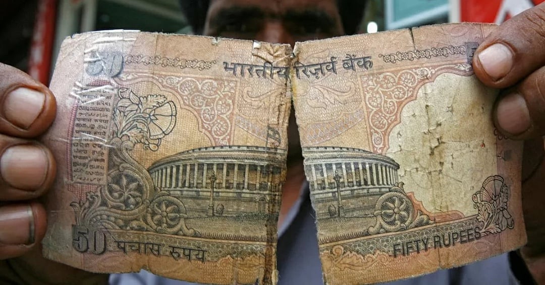 Got A Torn Currency Note? Banks Will Change It Under RBI Rules ...