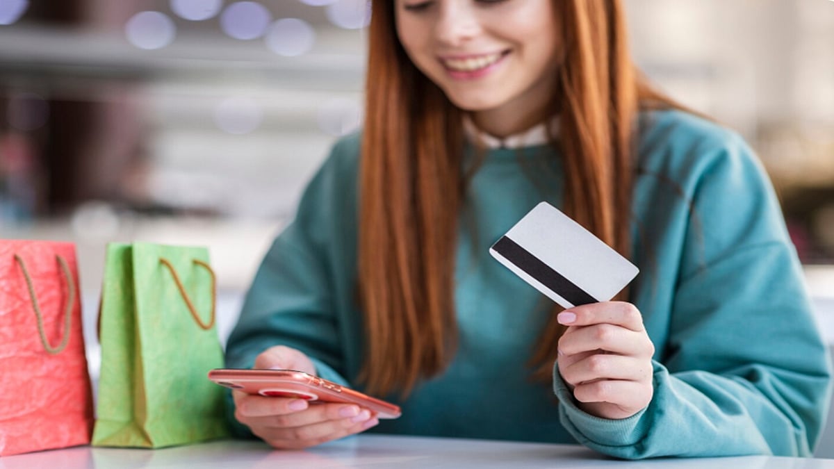 The Smart Shopper’s Guide to Tracking Credit Card Rewards - Outlook Money