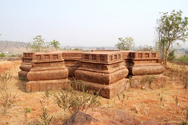 The Ruins Of Mansar Are A Hidden Gem Of Maharashtra