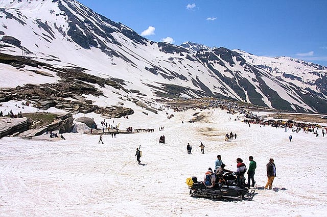 Partial relief for travellers visiting Rohtang Pass in Himachal