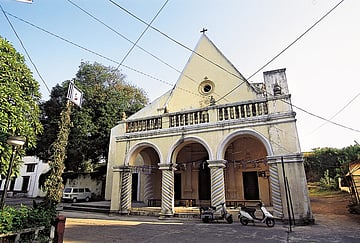 A Quick Guide To Daman: Things To See, Where To Stay And More