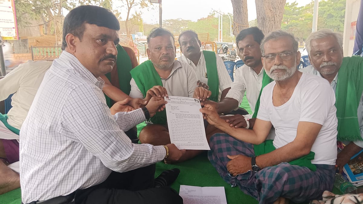Bhadra Project Protest: ಚಿತ್ರದುರ್ಗದಲ್ಲಿ ಉಪವಾಸ ಸತ್ಯಾಗ್ರಹ – ಮೂವರು ಅಸ್ವಸ್ಥ