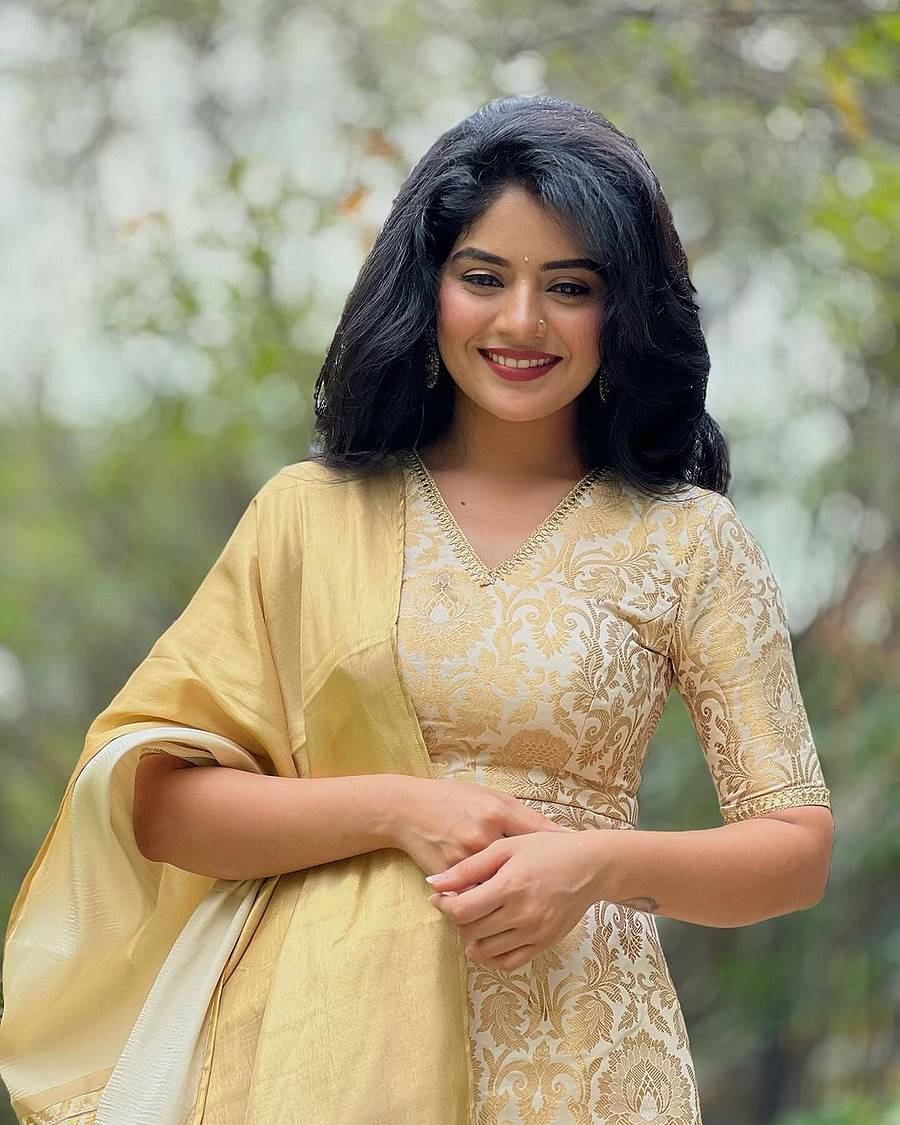 PHOTOS; ಮೂಗುತಿ ಸುಂದರಿ ಮೇಘಾ ಶೆಟ್ಟಿ
