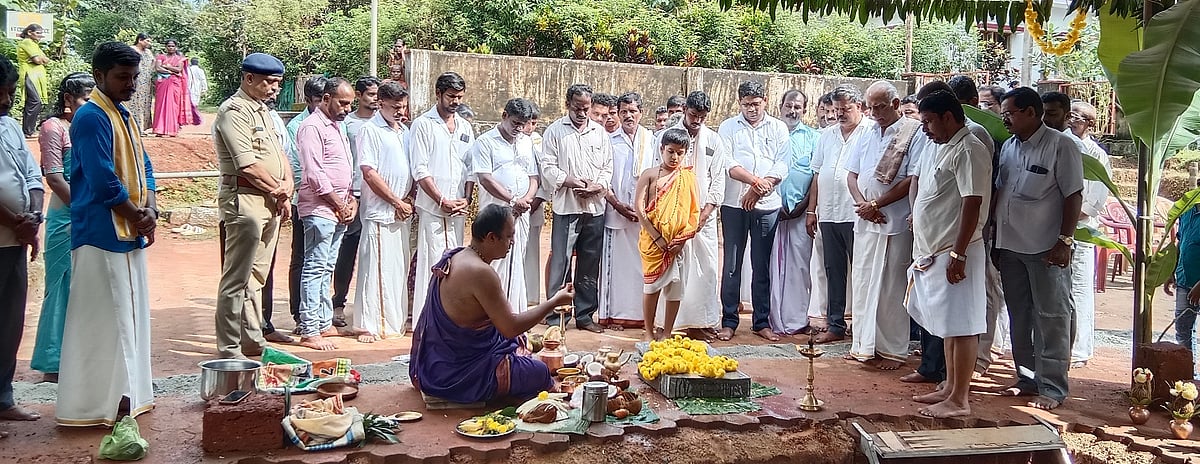 ಹೆಬ್ರಿ ಬಡಾಗುಡ್ಡೆ ಕೊರತಿ ಕೊರಗಜ್ಜ ದೈವಸ್ಥಾನದ ಜೀರ್ಣೋದ್ಧಾರ: ಭೂಮಿ ಪೂಜೆ