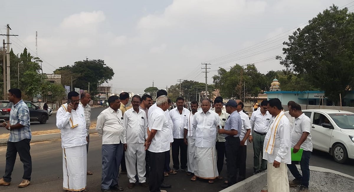 chitradurga tb circle road work NH 173 development BG Govindappa ...