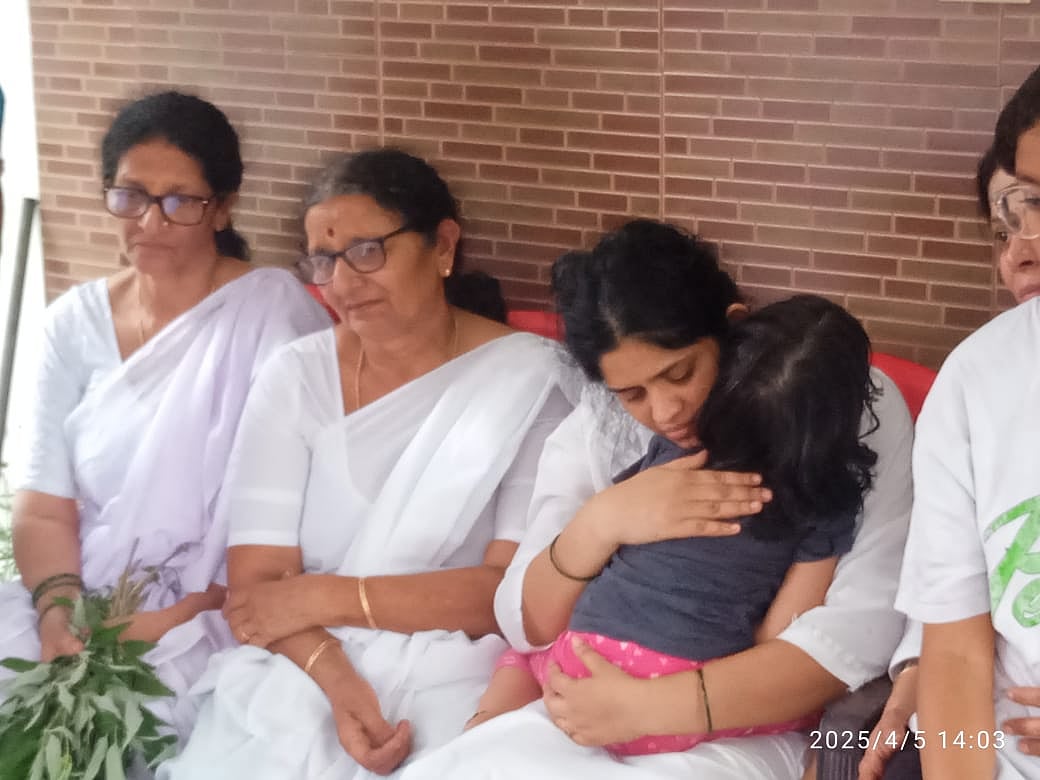ಸ್ವಗ್ರಾಮದಲ್ಲಿ ವಿನಯ್ ಸೋಮಯ್ಯ ಅಂತ್ಯಸಂಸ್ಕಾರ; ಯದುವೀರ್ ಭಾಗಿ