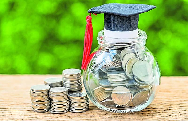 School Fee Hike: ಶುಲ್ಕ ಹೆಚ್ಚಳ – ಪೋಷಕರ ದುಃಖ, ಸರ್ಕಾರದ ನಿರ್ಲಕ್ಷ್ಯ