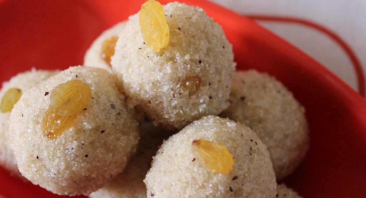 Rava Ladoo Recipe: ರುಚಿಯಾದ ರವೆ ಉಂಡೆ ಮನೆಯಲ್ಲೇ ಮಾಡಬೇಕಾ? ಇಲ್ಲಿದೆ ಸುಲಭ ವಿಧಾನ