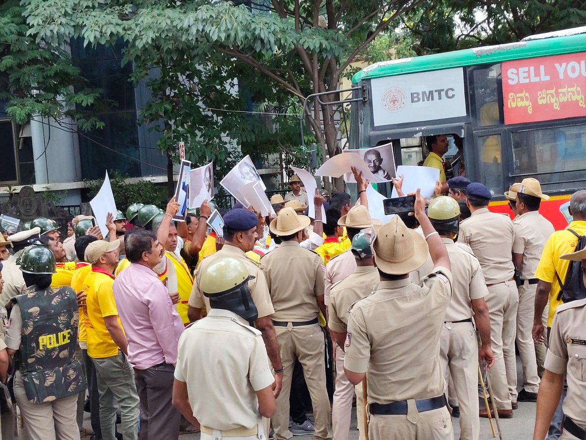 KRS Protest: ಪೊಲೀಸ್ ಇನ್‌ಸ್ಪೆಕ್ಟರ್ ವಿರುದ್ಧ ಕ್ರಮ ಆಗ್ರಹ:KRS ಪಕ್ಷದ ...