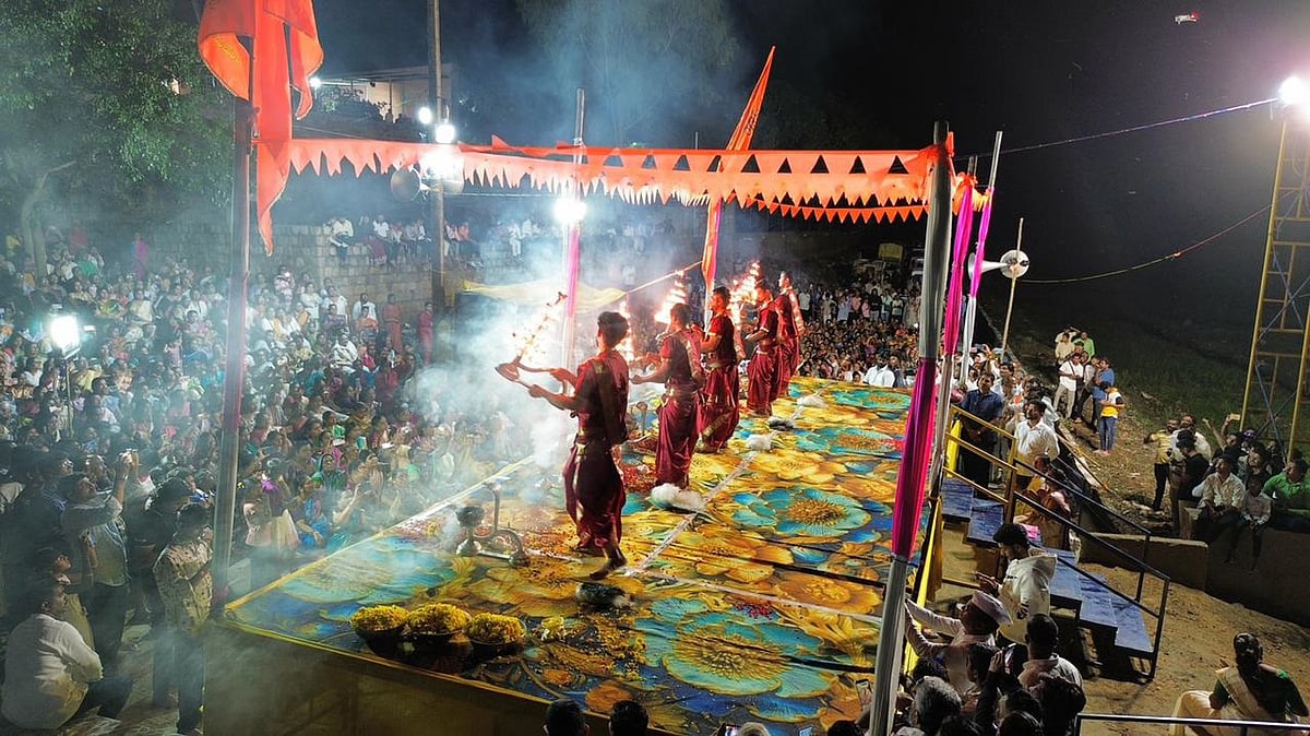 Ganga Aarti: ಗೋಕಾಕ: ಘಟಪ್ರಭಾ ತೀರದಲ್ಲಿ ʼಗಂಗಾ ಆರತಿʼ