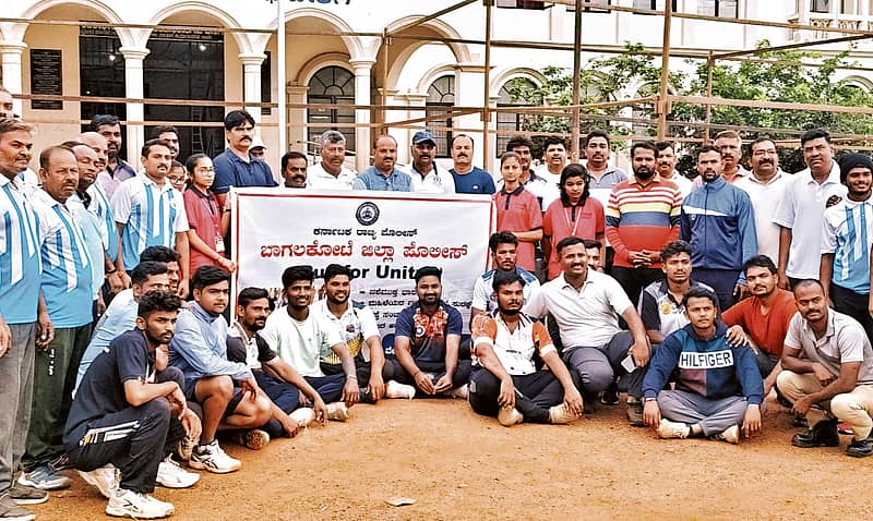 National Unity Day: ಮ್ಯಾರಥಾನ್ ಓಟಕ್ಕೆ ಸಿಪಿಐ ಹನಮಂತ ಸಣಮನಿ ಚಾಲನೆ