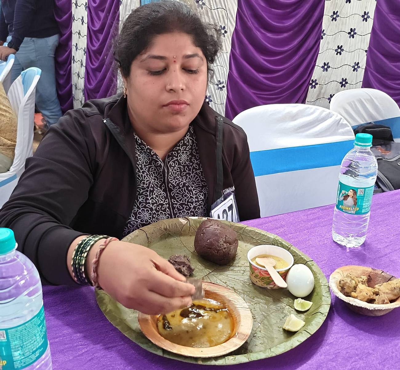 Ragi Mudde Eating Contest: ಮುದ್ದೆ ಮೆದ್ದು ಸ್ಪರ್ಧೆ ಗೆದ್ದ ಅಕ್ಕ, ತಮ್ಮ