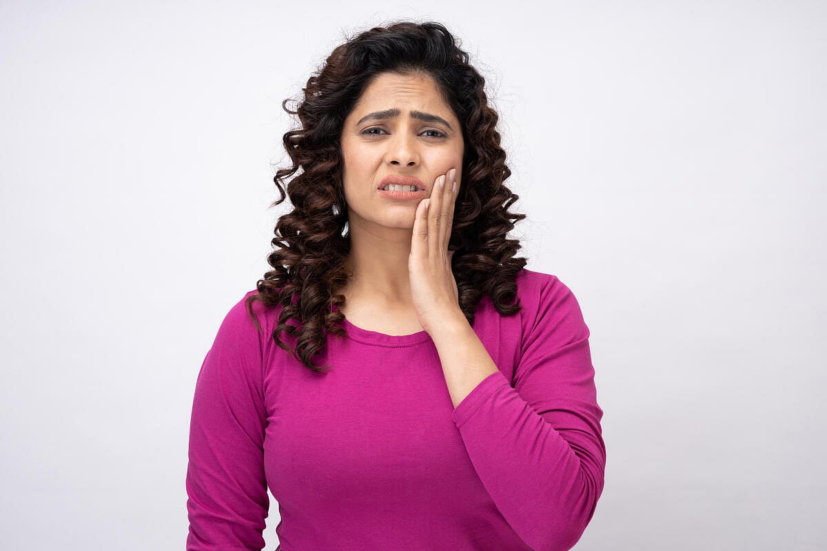 Tooth Pain: ವಿಪರೀತ ಹಲ್ಲು ನೋವು ಕಾಡ್ತಾ ಇದೆಯಾ? ಇಲ್ಲಿದೆ ಪರಿಹಾರ