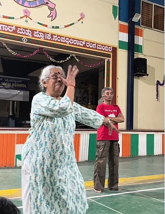 B Jayashree: ನಟನೆಗೂ ಸೈ..ರಂಗ ನೃತ್ಯಕ್ಕೂ ಸೈ : ರಂಗಕರ್ಮಿ ಬಿ.ಜಯಶ್ರೀ