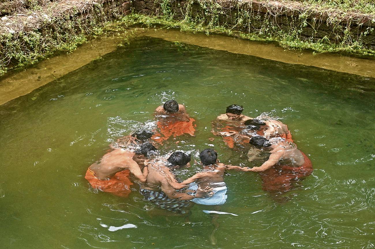 Travel Nellitheertha Cave: ಪ್ರವಾಸ: ಸೋಜಿಗದ ಗುಹೆ ನೆಲ್ಲಿತೀರ್ಥ