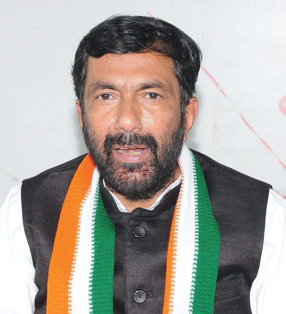 Cabinet Reshuffle Demand: ಸಚಿವ ಸಂಪುಟ ಪುನರ್‌ರಚನೆ: ಹೊಸಬರಿಗೆ ಅವಕಾಶ ನೀಡಿ ...