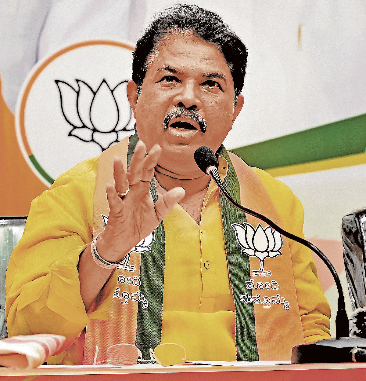 R Ashoka On Guarantees: ಗ್ಯಾರಂಟಿ ತೆಗೆಯಲು ವಿಶೇಷ ಅಭಿಯಾನ: ಆರ್‌.ಅಶೋಕ ಟೀಕೆ
