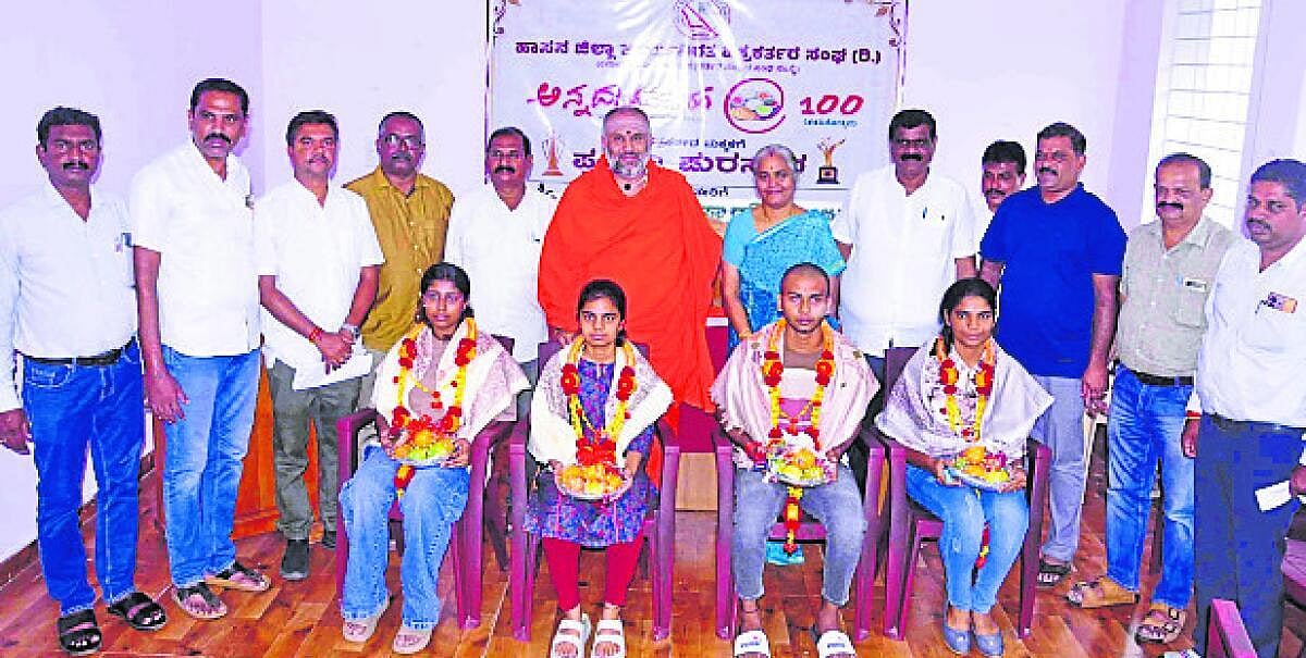 Hassan News: ಹಾಸನ ಪತ್ರಕರ್ತರ ಸಂಘದಲ್ಲಿ ನಿತ್ಯದ ಅನ್ನದಾಸೋಹ ಪವಿತ್ರ ಕಾರ್ಯ ...