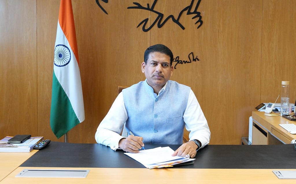 Santosh Kumar Sarangi (IAS) assumes charge as new Secretary of MNRE