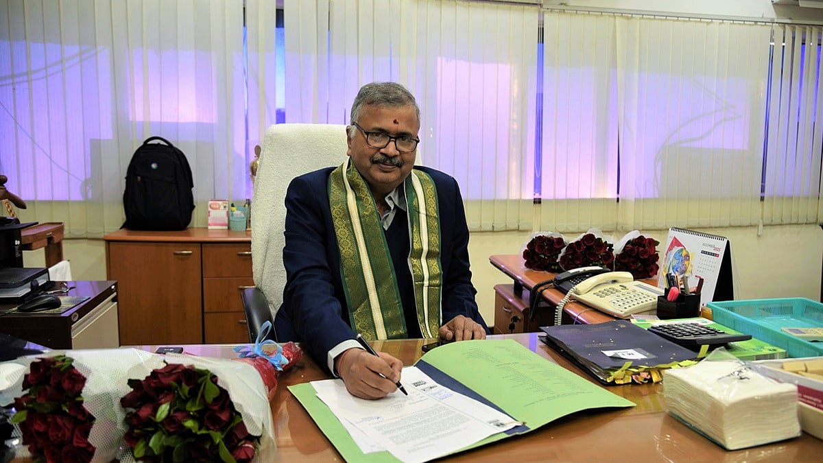 Vinay Kumar assumes charge as Director (Finance) of RINL