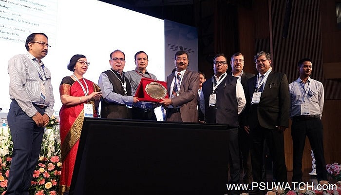 EIL conferred with best performance award in National Workshop