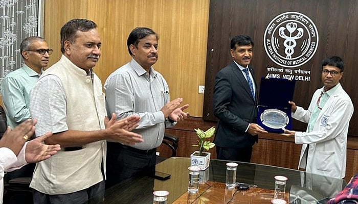 Power Grid CMD discusses enhanced CSR collaboration with AIIMS Director