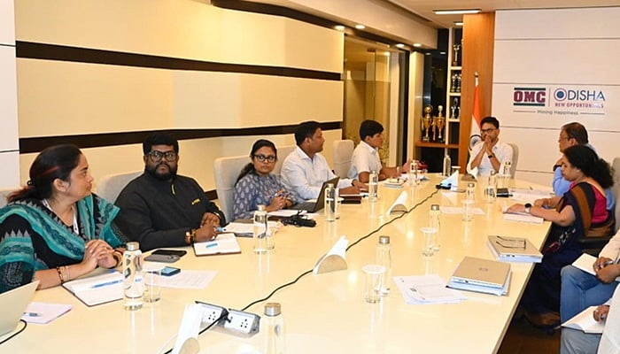 OMC MD reviews CSR activities, stresses on environment and green energy