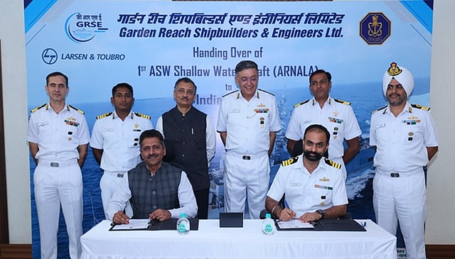 GRSE delivers 1st ASW Shallow Water Craft ‘Arnala’ to Indian Navy