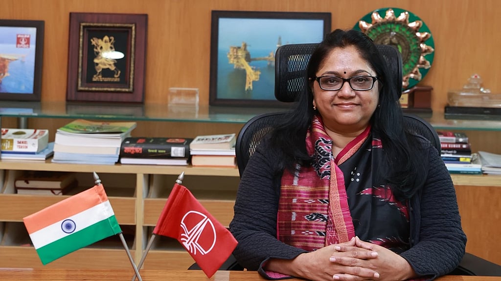 Shelly Srivastava (IRTS) joins ONGC as CVO