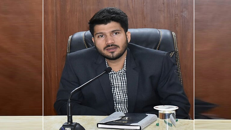 Deepak Soni (IAS) appointed Director in Health Ministry