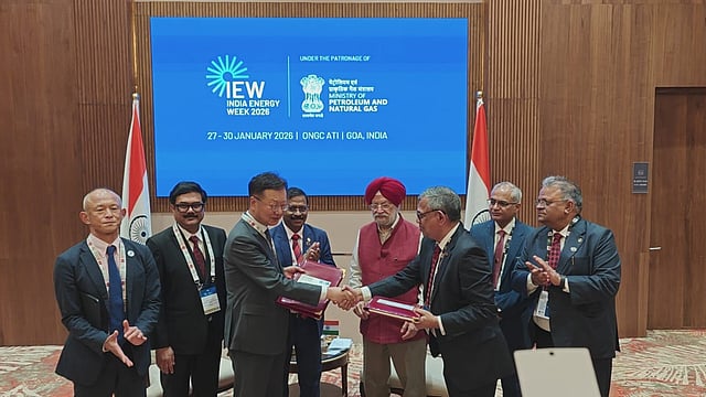 ONGC JVs sign shipbuilding contracts with Samsung Heavy Industries for ...