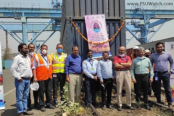 Railways trial run of double stacked dwarf container train gets through ...