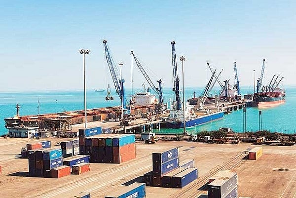 Two yrs on, Indian Oil, GAIL still considering Adani LNG terminal ...